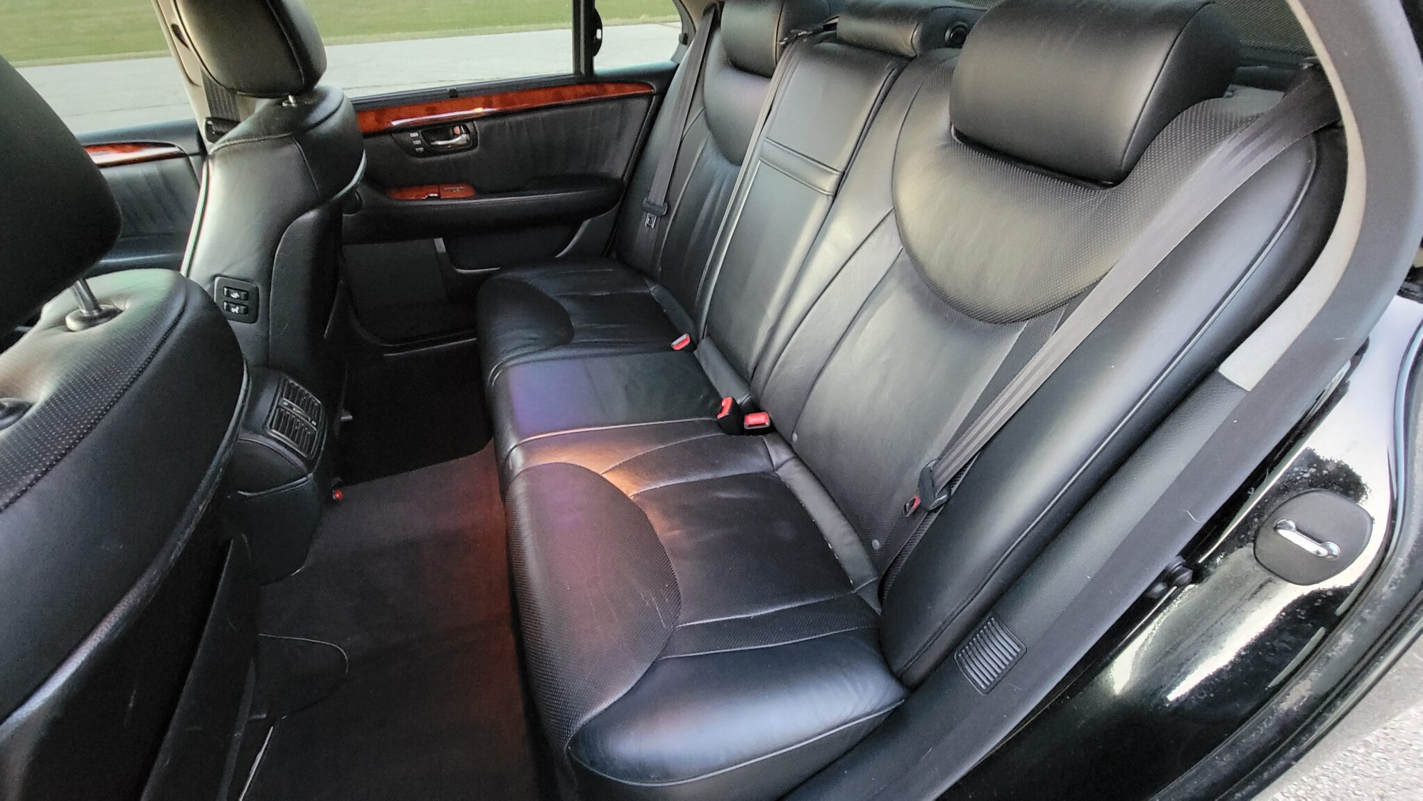 2004 Lexus LS430 Ultra – Black Onyx | Tanin JDM